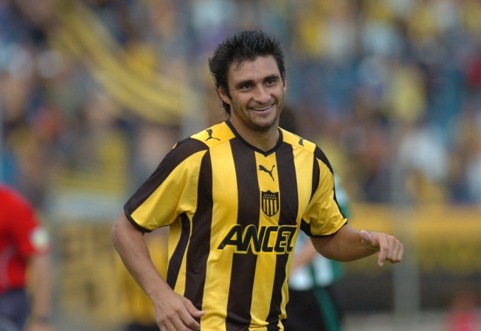 Carlos Bueno: "Hace rato Peñarol perdió la identificación con la gente ...
